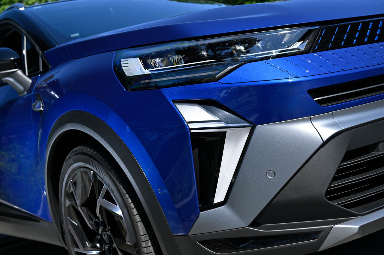 【1300キロ乗り比べ】ルノー新型「キャプチャー」の「フルハイブリッドE-TECH」と「マイルドハイブリッド」の違いは？ 乗り味と燃費をリポート - LE VOLANT WEB | 自動車情報 ...