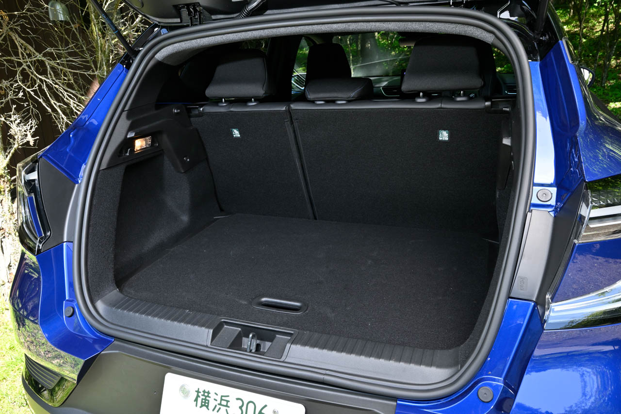 【1300キロ乗り比べ】ルノー新型「キャプチャー」の「フルハイブリッドE-TECH」と「マイルドハイブリッド」の違いは？ 乗り味と燃費をリポート - LE VOLANT WEB | 自動車情報 ...