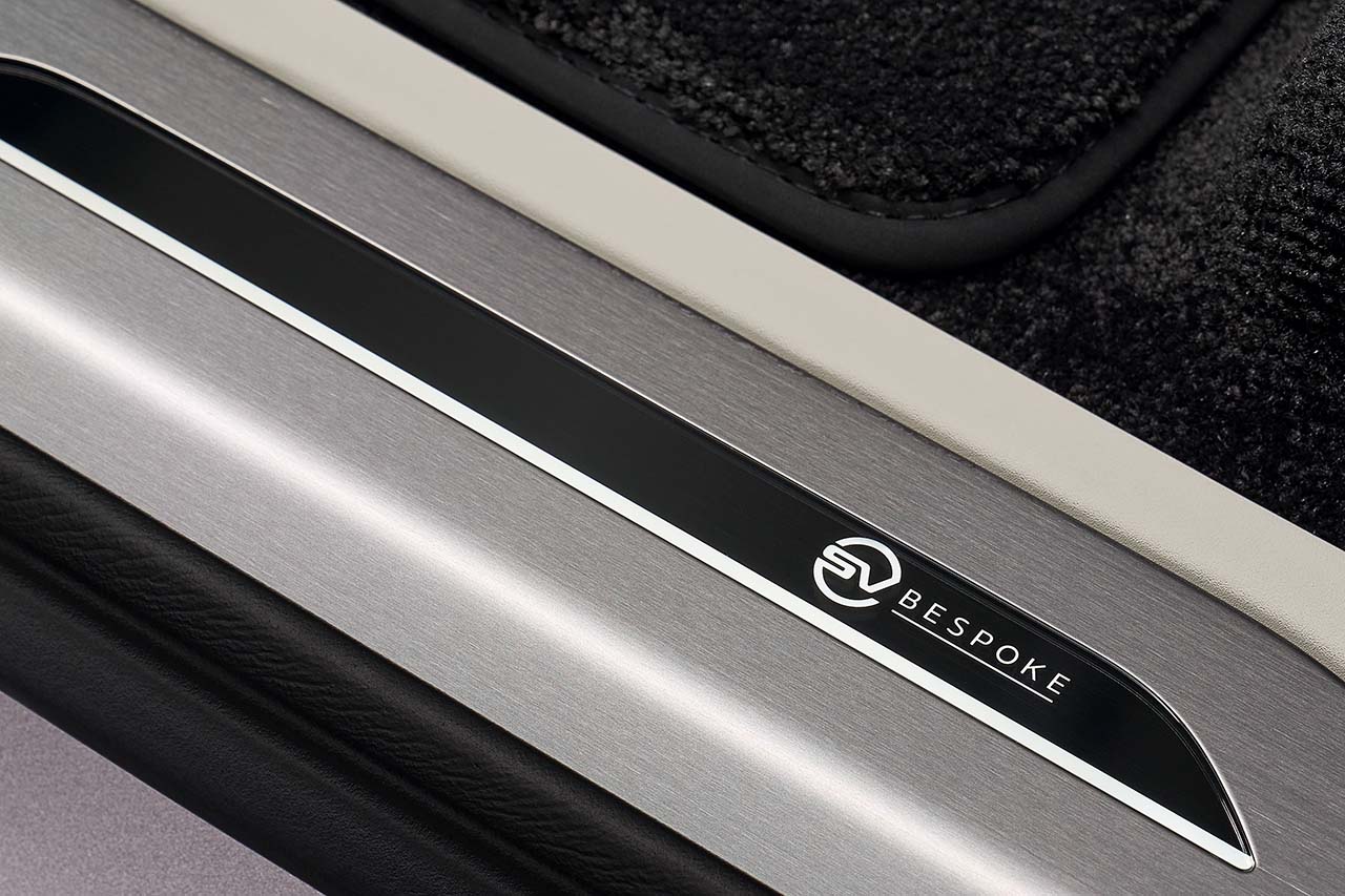 【1台3668万円】「都会の煌めき」を表現した「レンジローバーSV」新作は3色各4台の限定車 - LE VOLANT WEB | 自動車情報サイト『LE VOLANT WEB(ル・ボラン ウェブ)』