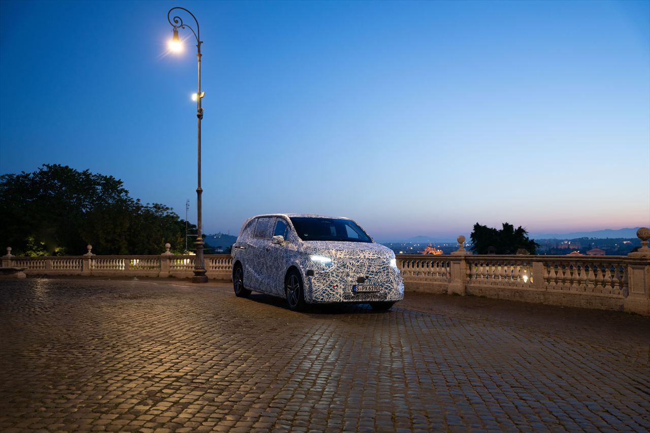 その名は「VLE」。メルセデス・ベンツの新型EVバンがアルプス越えの1100kmロングランで驚きの性能を見せた！ - LE VOLANT WEB | 自動車情報サイト『LE VOLANT ...