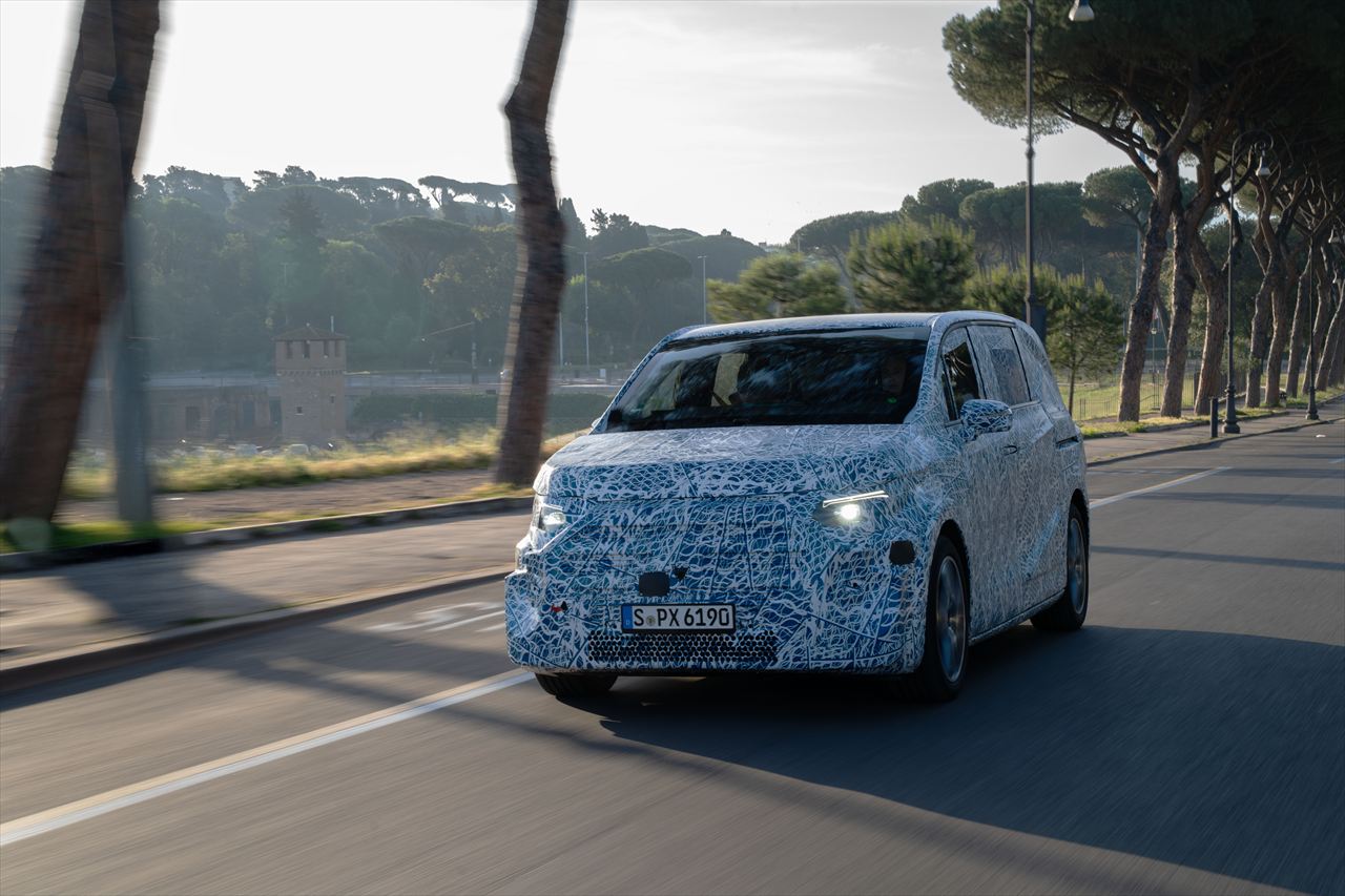 その名は「VLE」。メルセデス・ベンツの新型EVバンがアルプス越えの1100kmロングランで驚きの性能を見せた！ - LE VOLANT WEB | 自動車情報サイト『LE VOLANT ...