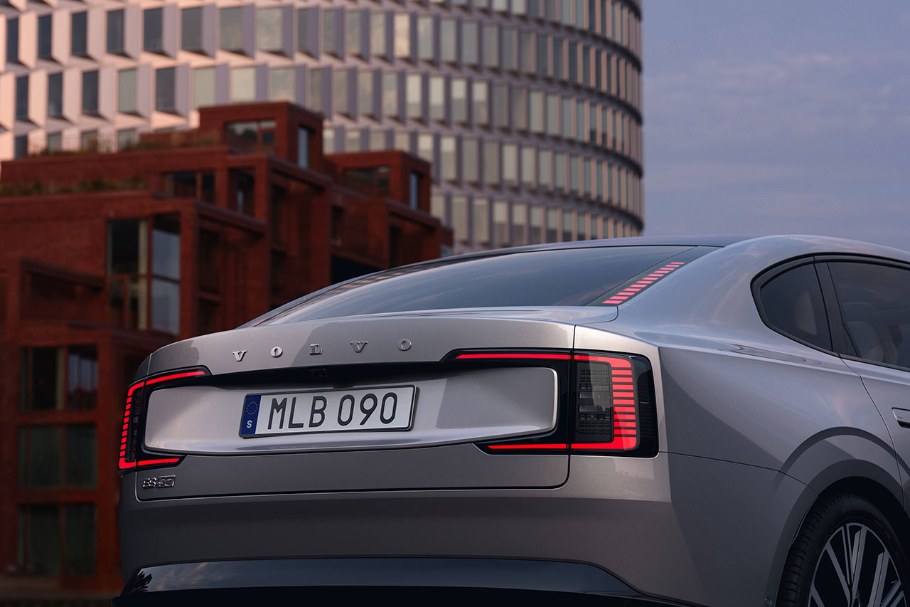 ボルボ史上最高にクリーンなフラッグシップセダン「ES90」、その驚きの環境性能とは - LE VOLANT WEB | 自動車情報サイト『LE VOLANT WEB(ル・ボラン ウェブ)』