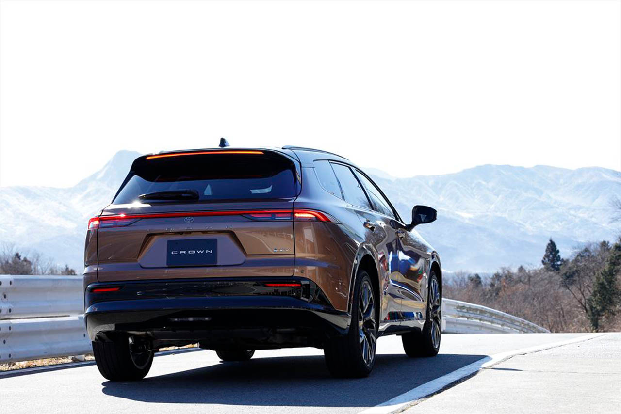 【長距離テスト】実燃費20.1km/L！ トヨタ「クラウン エステート」PHEV、「ライバル不在」の実力を徹底検証 - LE VOLANT WEB | 自動車情報サイト『LE VOLANT ...