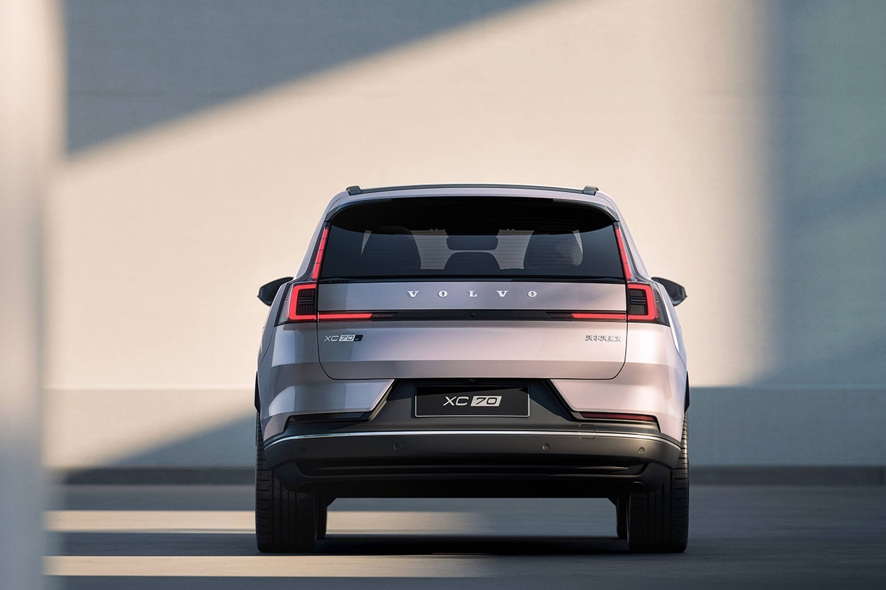 電気のみで航続200km超のPHEV！ボルボ、新型「XC70」を正式発表し中国市場にて予約注文を先行受付開始 - LE VOLANT WEB | 自動車情報サイト『LE VOLANT WEB ...