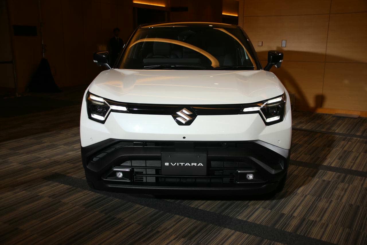 スズキ新型BEV「eビターラ」の全貌を解説。実質312万円〜の価格と本格4WDで市場を狙う - LE VOLANT WEB | 自動車情報サイト『LE VOLANT WEB(ル・ボラン ウェブ)』