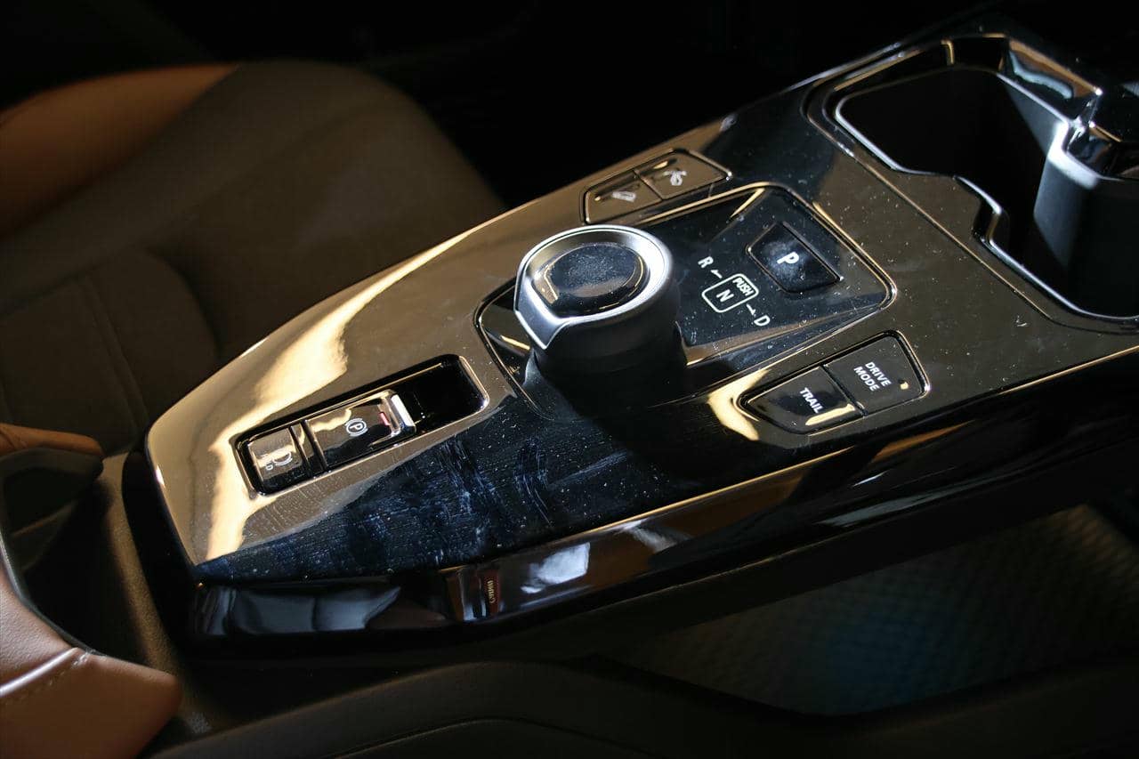 スズキ新型BEV「eビターラ」の全貌を解説。実質312万円〜の価格と本格4WDで市場を狙う - LE VOLANT WEB | 自動車情報サイト『LE VOLANT WEB(ル・ボラン ウェブ)』