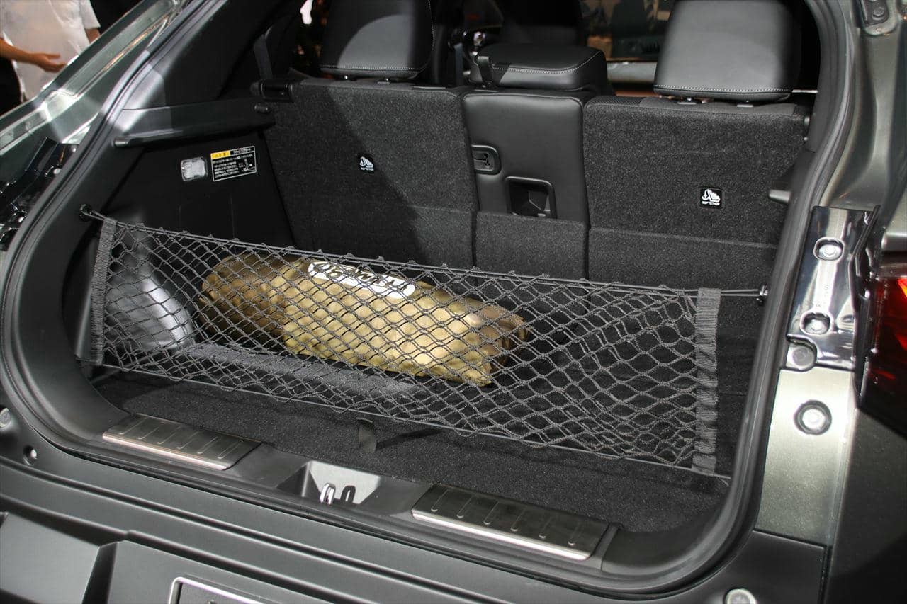 スズキ新型BEV「eビターラ」の全貌を解説。実質312万円〜の価格と本格4WDで市場を狙う - LE VOLANT WEB | 自動車情報サイト『LE VOLANT WEB(ル・ボラン ウェブ)』