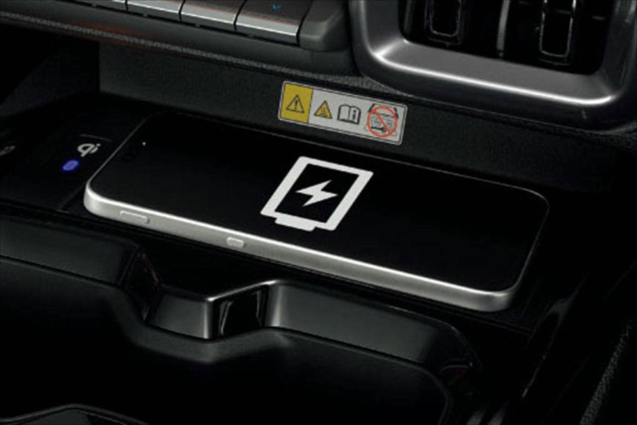 スズキ新型BEV「eビターラ」の全貌を解説。実質312万円〜の価格と本格4WDで市場を狙う - LE VOLANT WEB | 自動車情報サイト『LE VOLANT WEB(ル・ボラン ウェブ)』