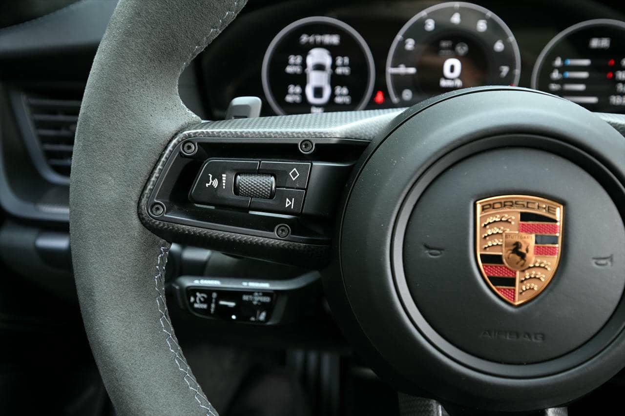 オプション総額704万円！ ポルシェ新型「911カレラGTS」“ハイブリッド”、その圧巻の仕立てに迫る【吉田由美のスーパースポーツ驚愕オプション紹介】 - LE VOLANT WEB ...