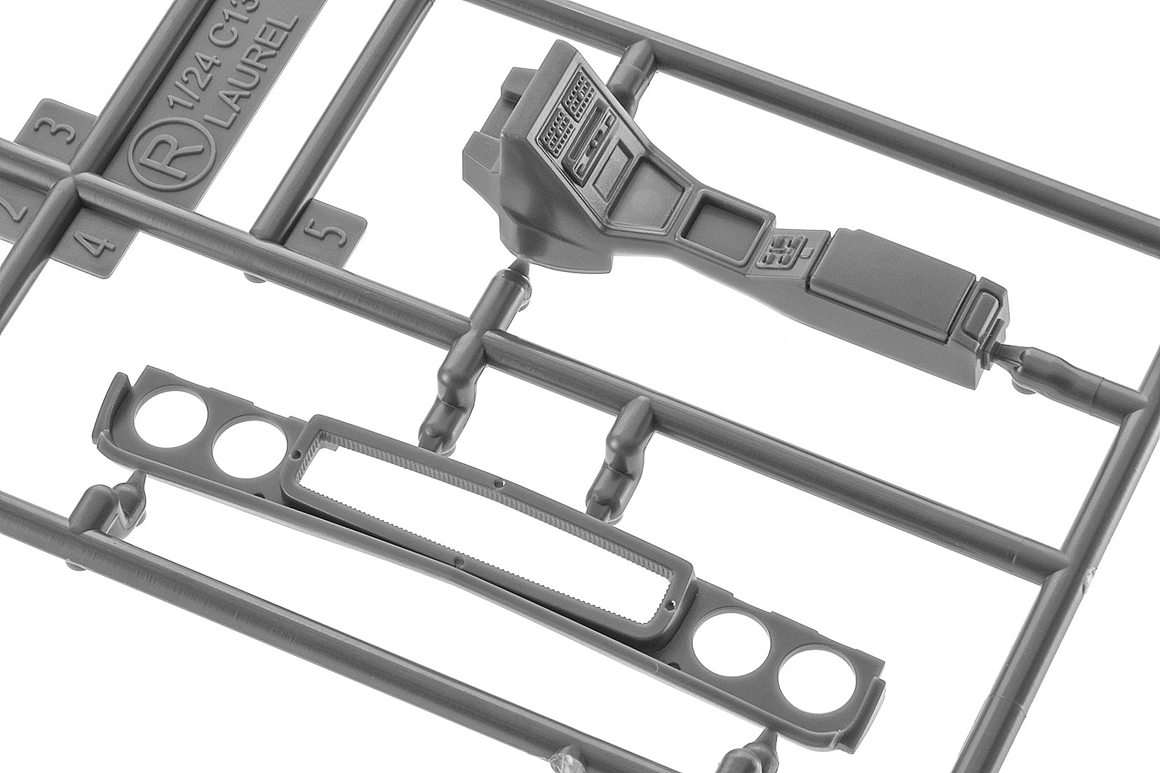 アメリカ風な後姿が魅力！「C130ローレル」をハセガワが1/24プラモ化、2025年11月発売予定【LE VOLANT モデルカー俱楽部】 - LE VOLANT WEB | 自動車情報サイト ...