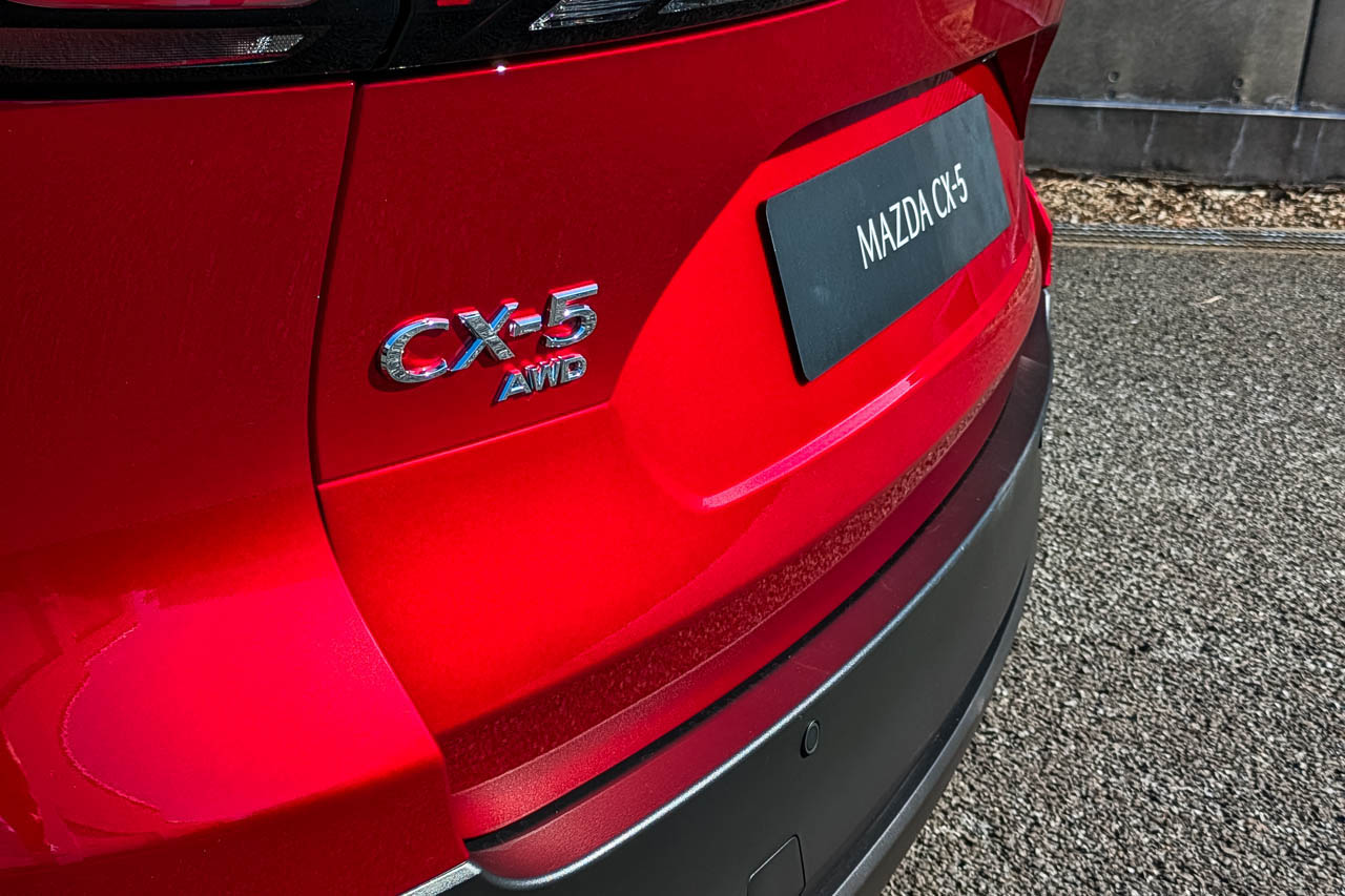 新型マツダ「CX-5」、JMS 2025で日本初披露【写真145枚】。“CX-8並み”の後席とパッケージングの劇的進化、魂動デザインの「現在地」を解説 - LE VOLANT WEB ...