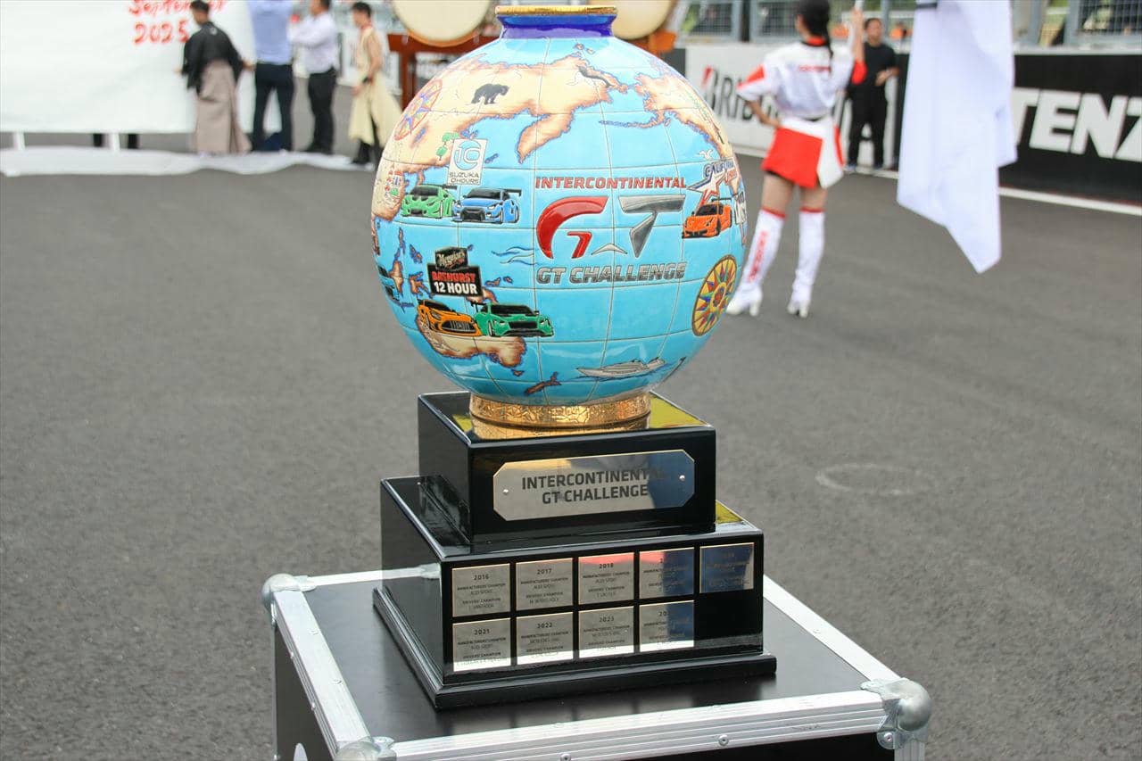 波乱の鈴鹿1000km、勝者は#32 BMW M4 GT3 EVO。SC多発のサバイバル戦となった6年ぶりの伝統の一戦 - LE VOLANT WEB | 自動車情報サイト『LE VOLANT ...