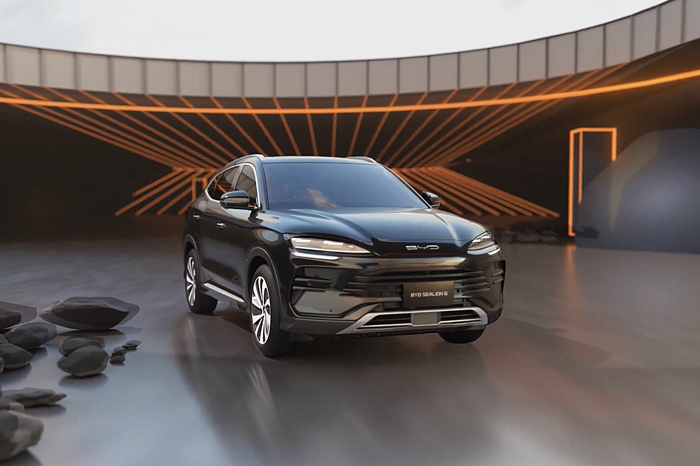 BYD「シーライオン6」上陸。398万円～のPHEVが国産DセグメントSUVに突きつける「新たな基準」 - LE VOLANT WEB | 自動車情報サイト『LE VOLANT WEB(ル ...