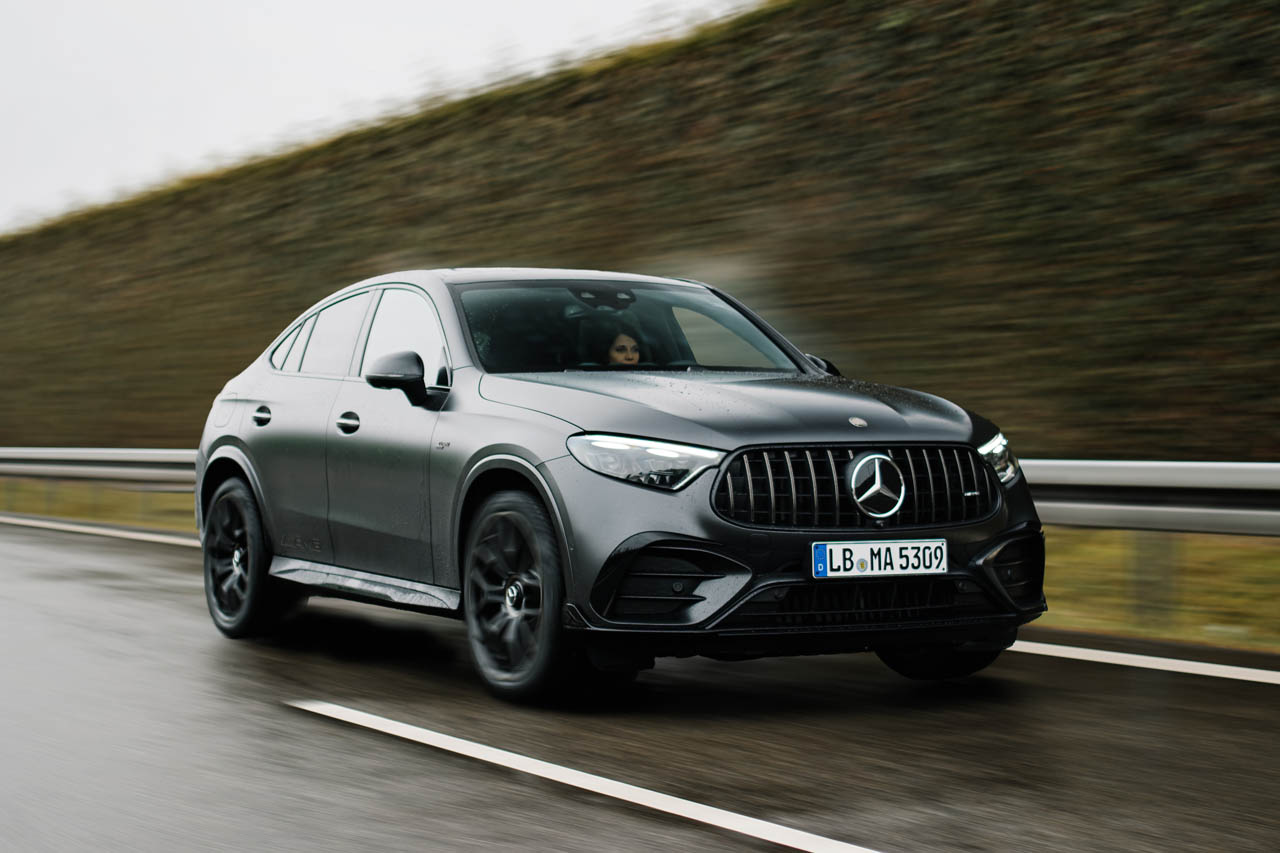 【写真35枚】メルセデスAMG、新型「GLC 53」発表。直6＋ISGが“野生”を解放、449psと「ドリフトモード」の衝撃 - LE ...